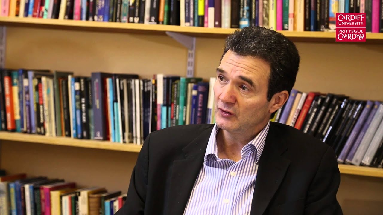 What is a journalist? - YouTube