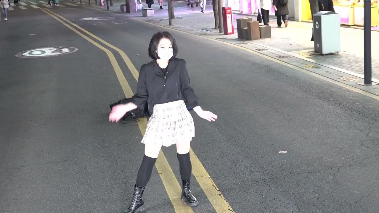 Chung Ha Roller Coaster 청하 롤러코스터 Dance Cover 여성댄스팀 이퓨 신촌 차없는 거리