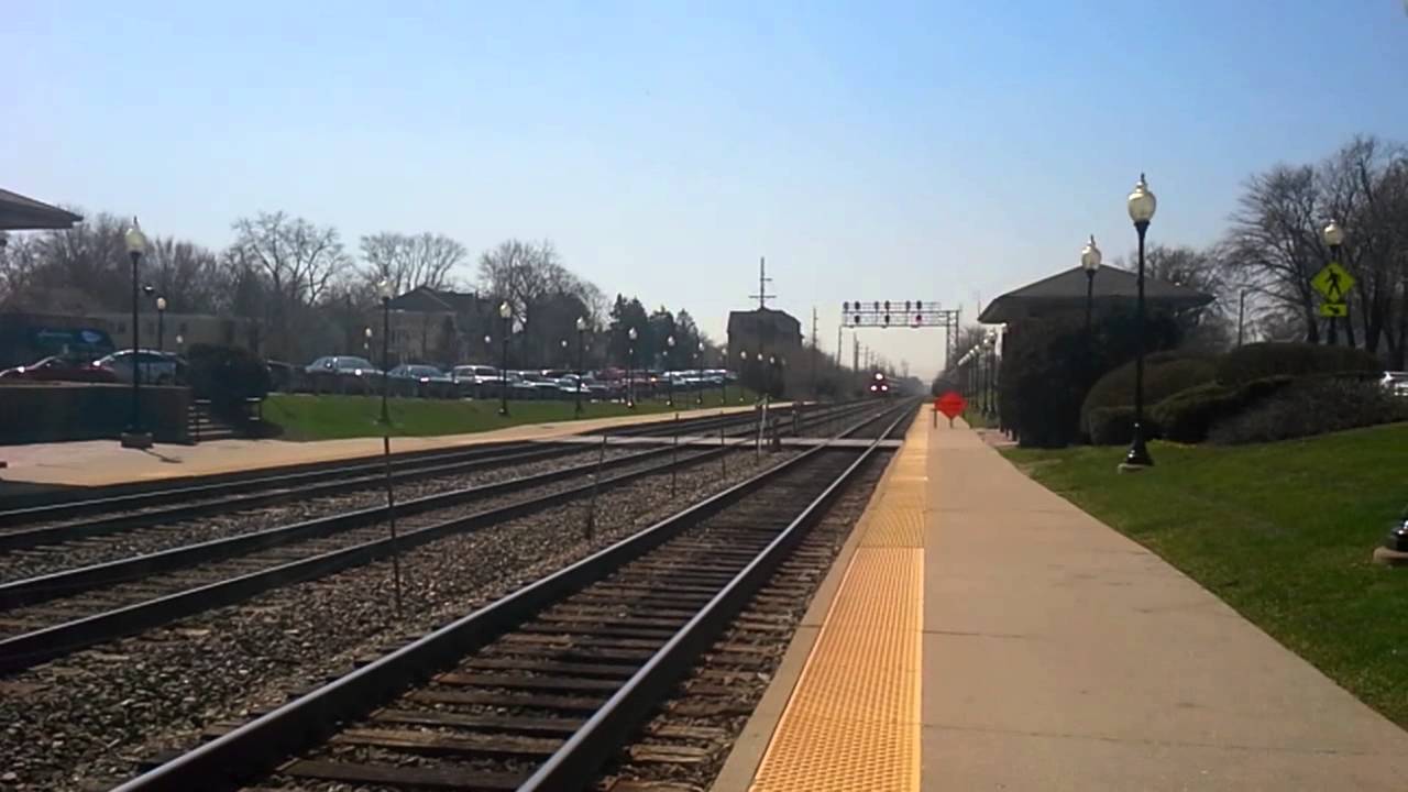 Metra 185 East, Westmont illinois - YouTube