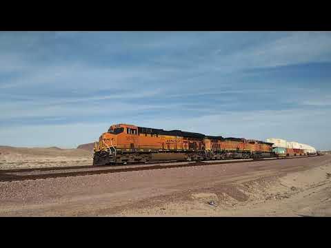 Monster WB BNSF Domestic Intermodal/Port Stack Train In Nebo Ca! #bigbossrailfanner - YouTube