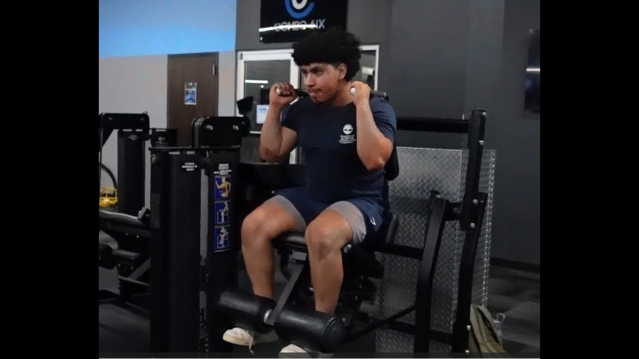 ABS DAY-First time hitting abs - YouTube