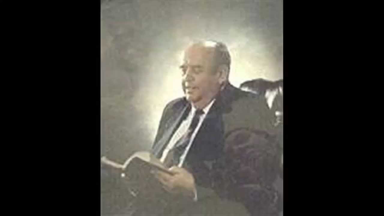 Evangelist Maze Jackson-GIVE ME A MAN - YouTube