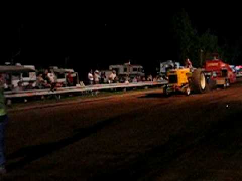 Minneapolis Moline GVI Pulling at Dover - YouTube