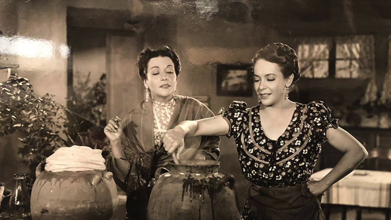 Delia Magaña - Realidades que se volvieron leyendas - YouTube