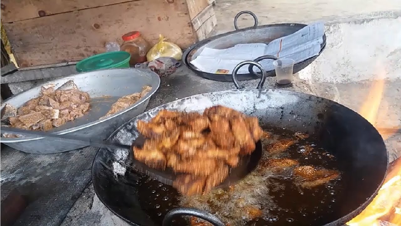 Ikhtesham Fish Center Sardaryab | Pakistani Food - YouTube