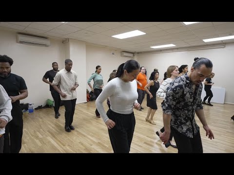 Beginner Salsa Classes in NYC - YouTube