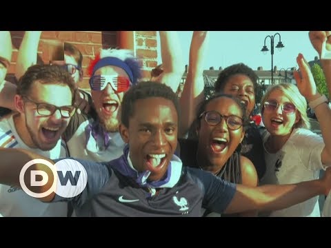 French soccer hero Kylian Mbappé gives Bondy a good name | DW English