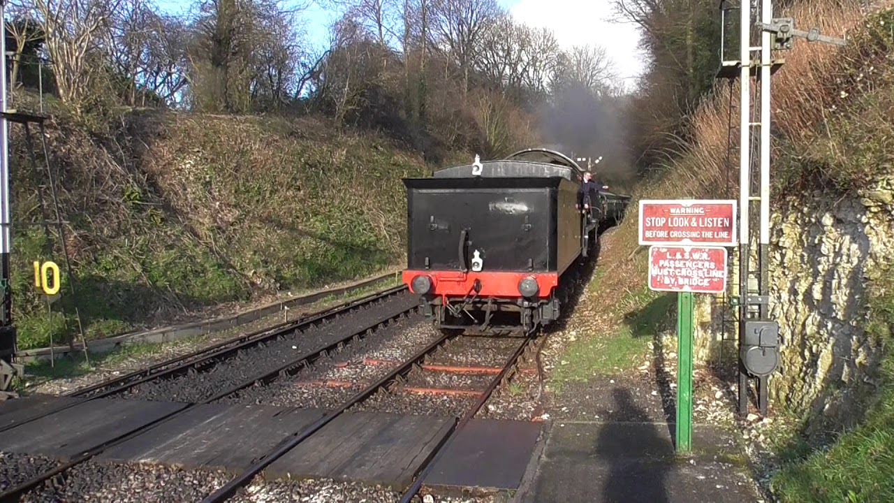 LSWR S15 coming into Medstead and Four Marks - YouTube