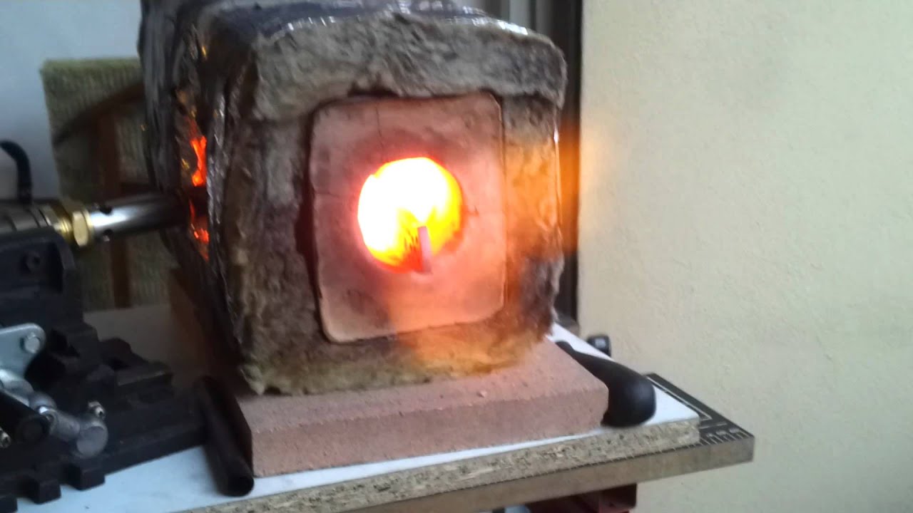 Mini forgia e bruciatore autocostruiti in azione - YouTube