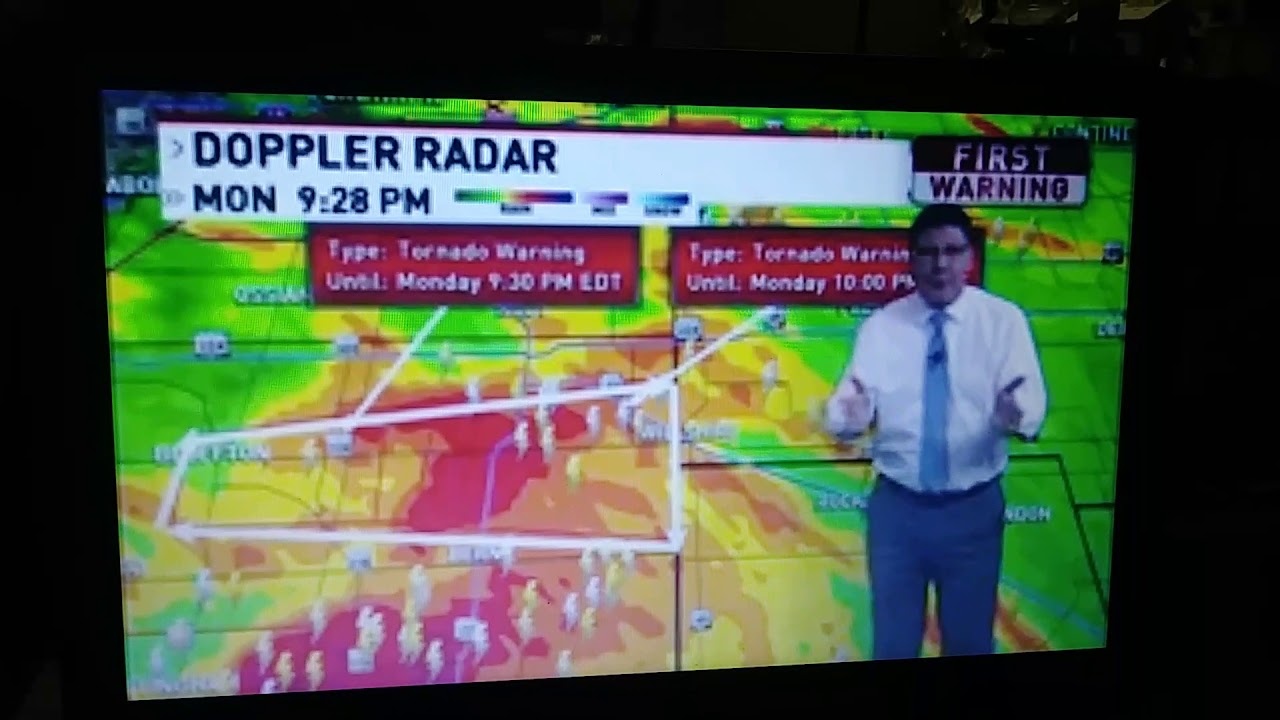 Jamie Simpson loses it on air fox 45 Dayton,Ohio - YouTube