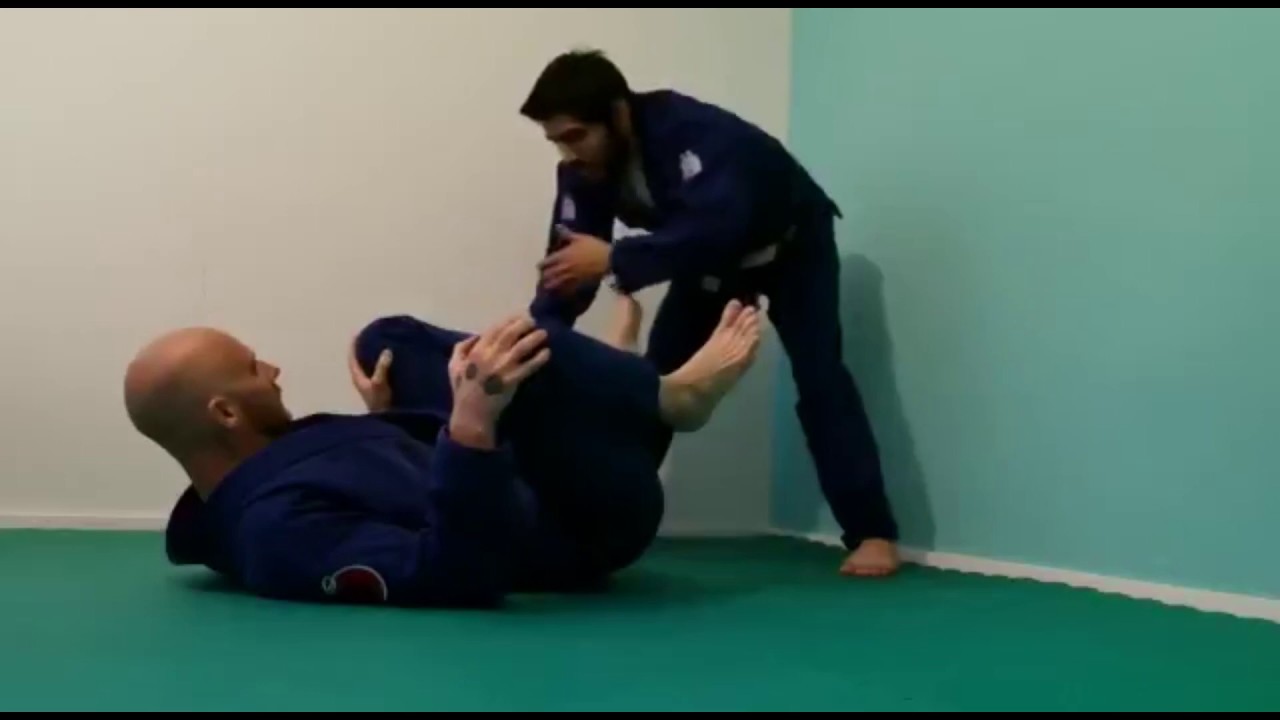 How to do the Leg drag from the Shin Trap position - YouTube