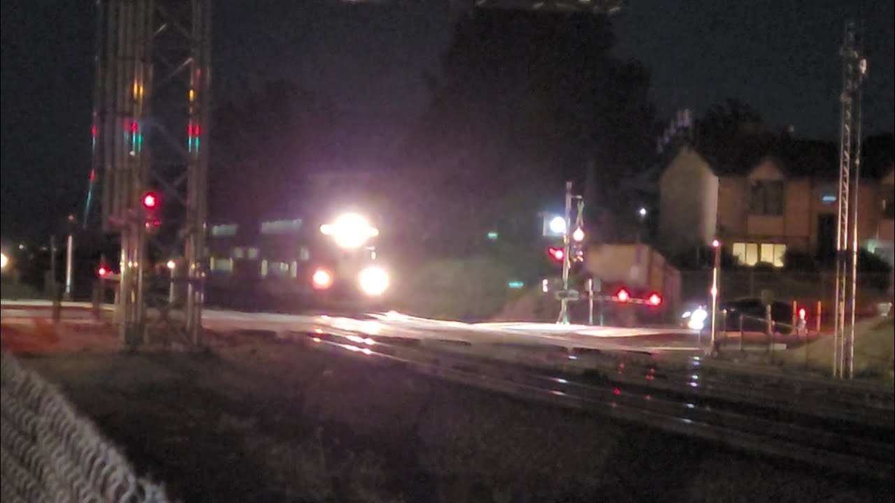 SB Frontrunner passes Roy, UT 6/21/24 - YouTube