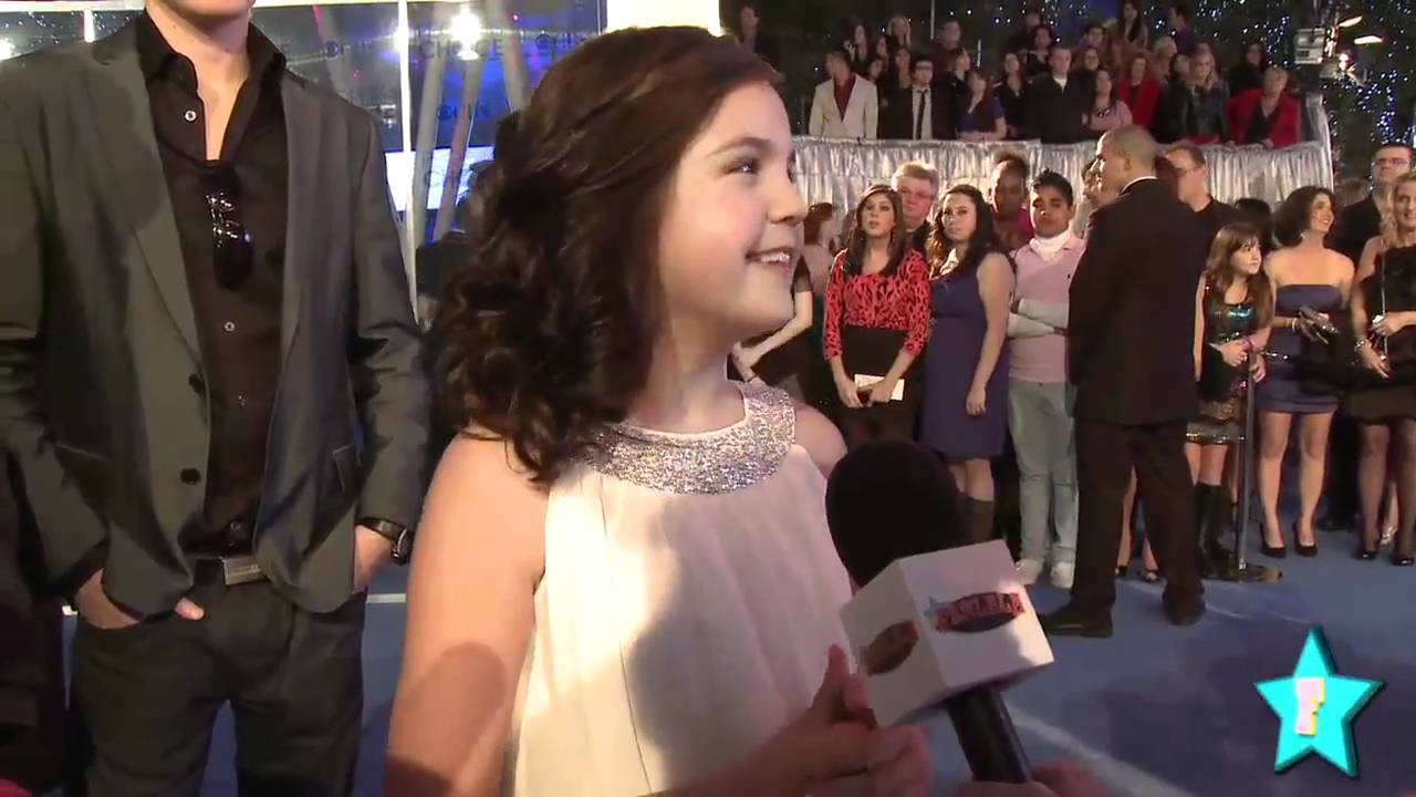 Miranda Cosgrove, Zac Efron & Ashley Tisdale Hit the People's Choice ...