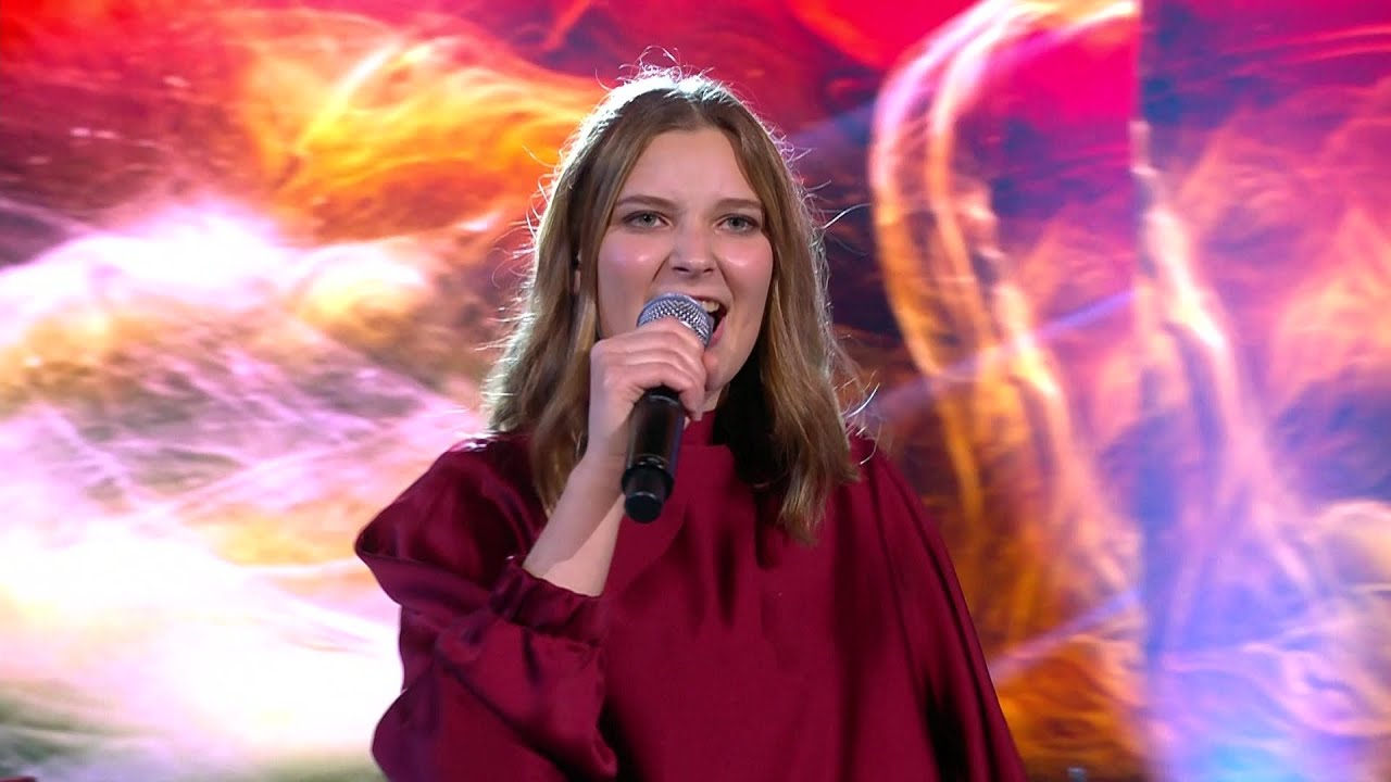 Carla Ahad – Never let you go (Official Music-Video, FameMaker) - YouTube