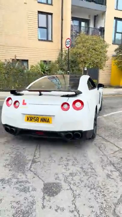 The cheapest R35 GTR in the country 😳 £35K?! - YouTube
