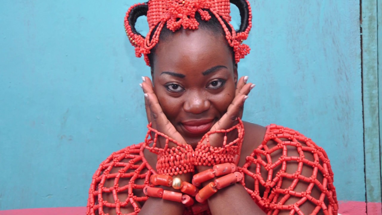 NIGERIA MARRIAGE TRADITION HAIRSTYLE & DRESSING FROM EDO KINGDOM - YouTube
