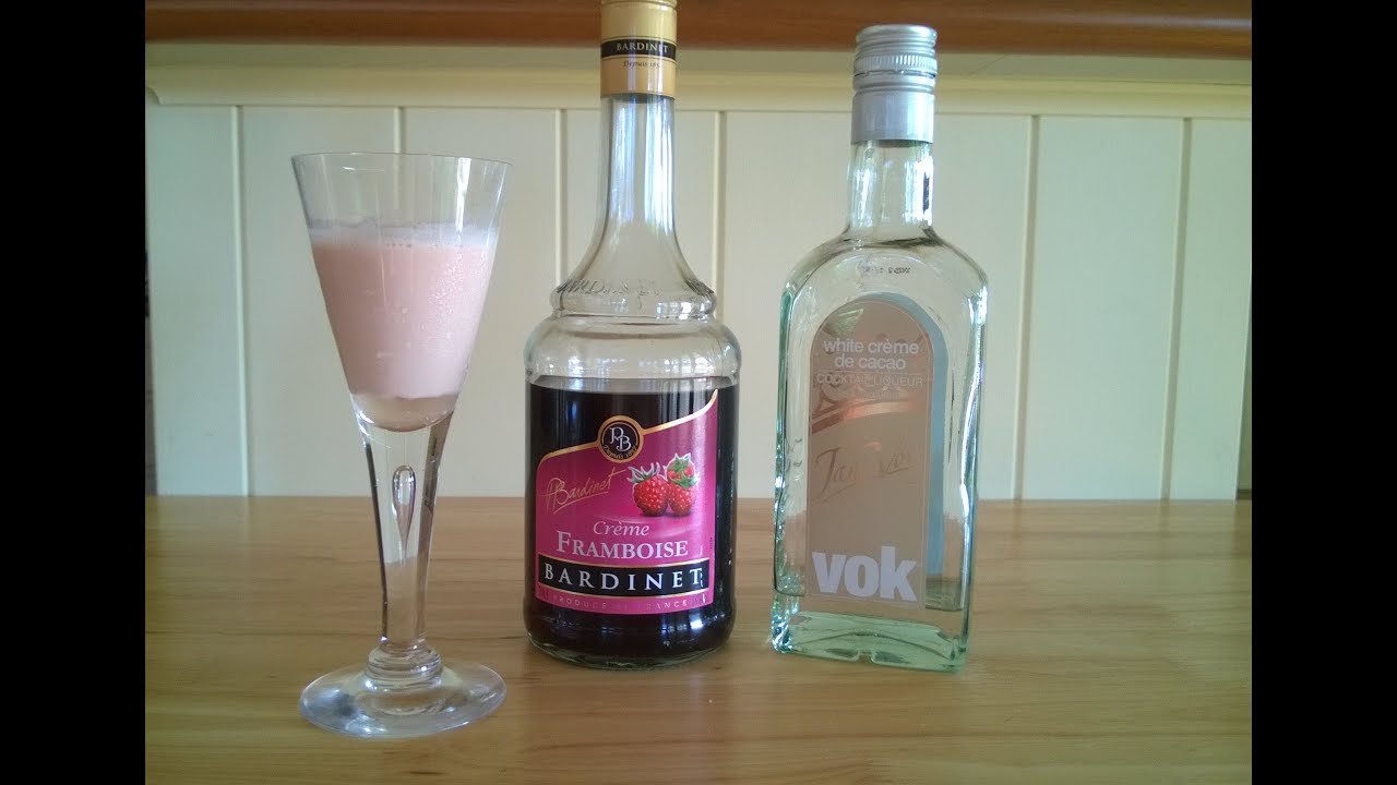2 Minute Drinks: How to make a Ladybird - YouTube
