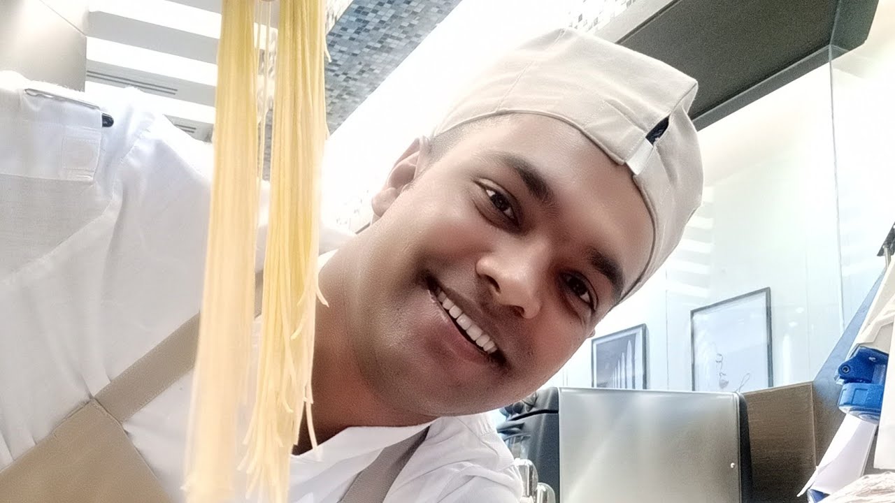 Live spaghetti pasta making||Live spaghetti home made pasta view - YouTube