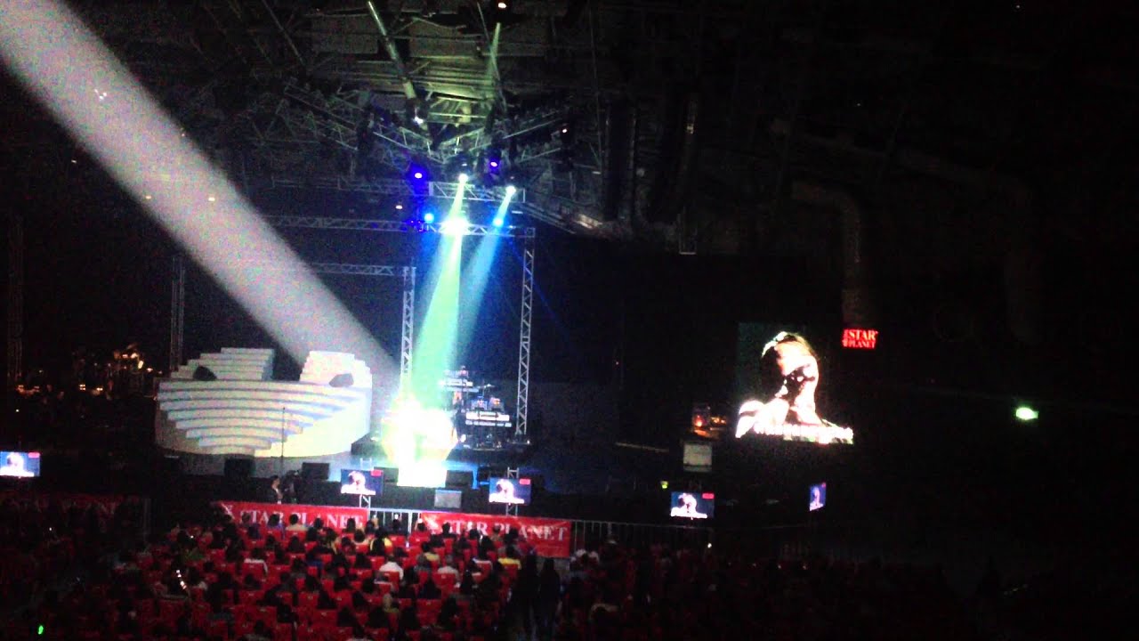 苏芮Julie Su Rei Dec30,2012 Live in Genting (Part 1) - YouTube