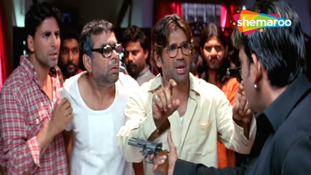 Akshay Kumar Comedy - उसके मुँह मे पैदाइशी सुपारी है.. ये तोतला है ...