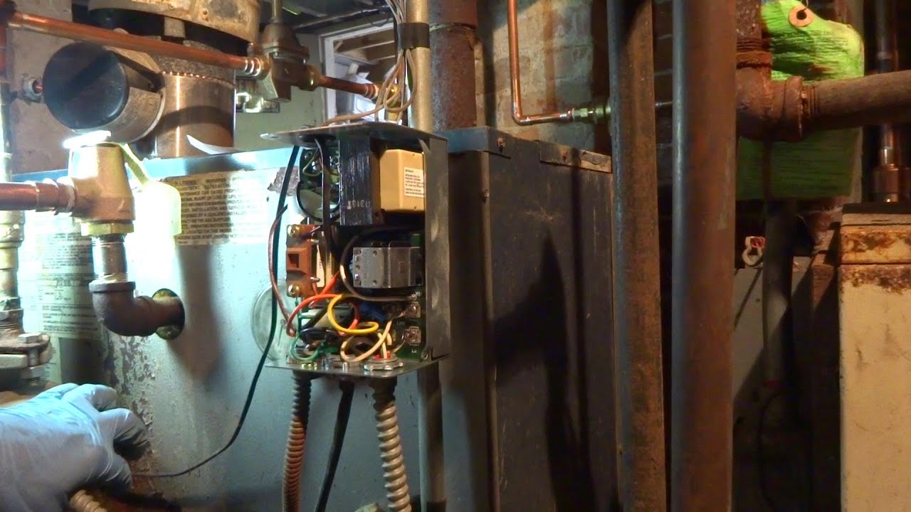 2 old gas boilers not heating apartments - YouTube