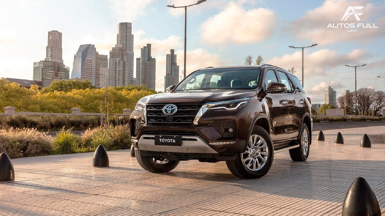 El Toyota SW4 es el Mejor SUV 7 Puestos de la Marca Toyota - YouTube