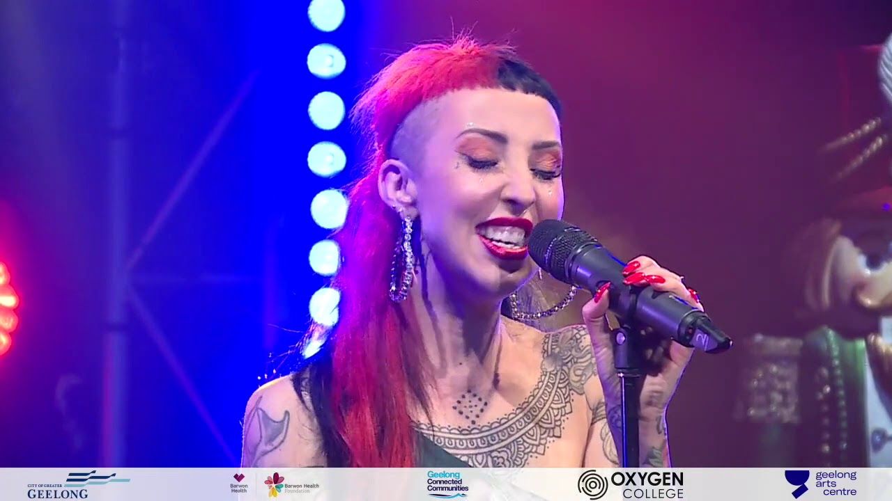 Stella Perry @ 2020 Barwon Health Foundation Christmas Gala - YouTube