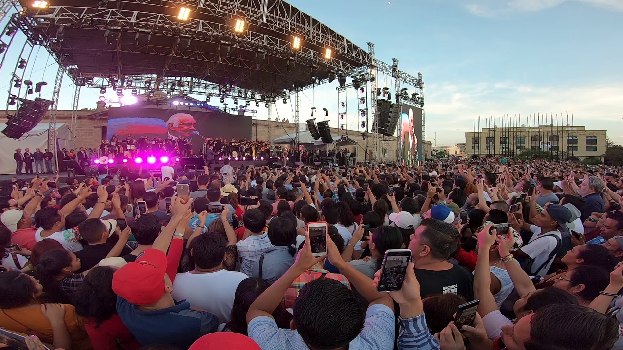 10 Acá entre nos - Vicente Fernández - 06 Oct 2019 - Explanada Hospicio ...