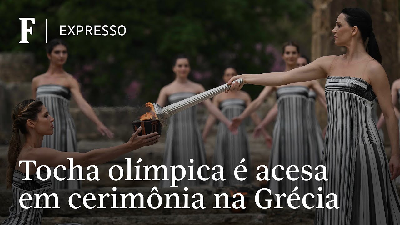 Tocha Olímpica é acesa em cerimônia na Grécia - YouTube
