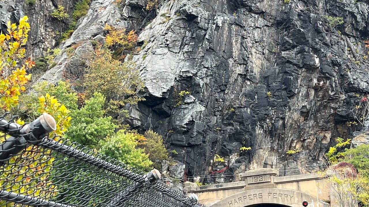 Virginia/West Virginia line through Harpers Ferry - YouTube