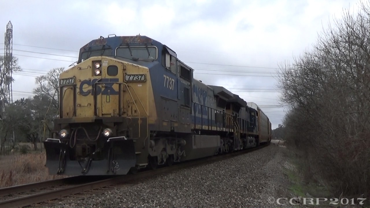CSX 7737 C40-8W leads a Southbound on BNSF's Galveston Sub - YouTube