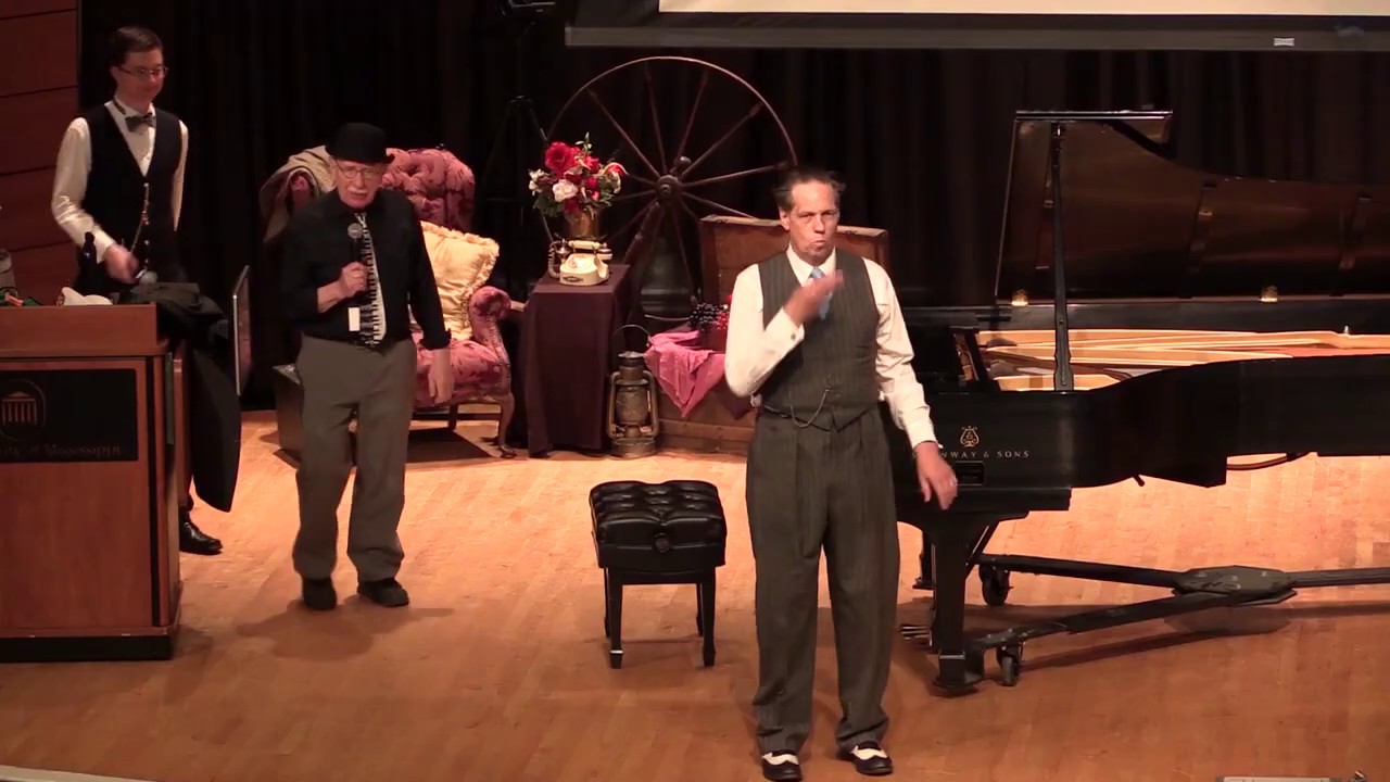 Bill Edwards performing "Blue Skies" by Irving Berlin (1929) - YouTube