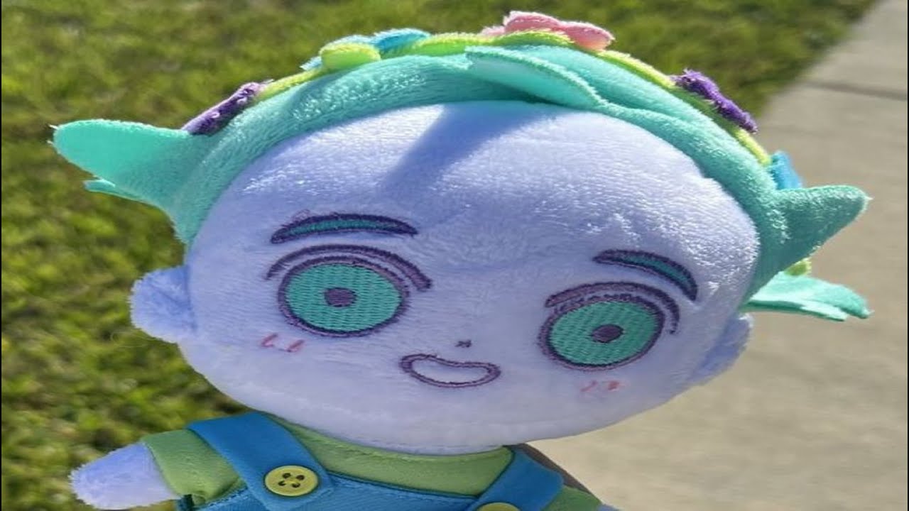 Plush Basil sings turi ip ip ip [OMORI meme] - YouTube