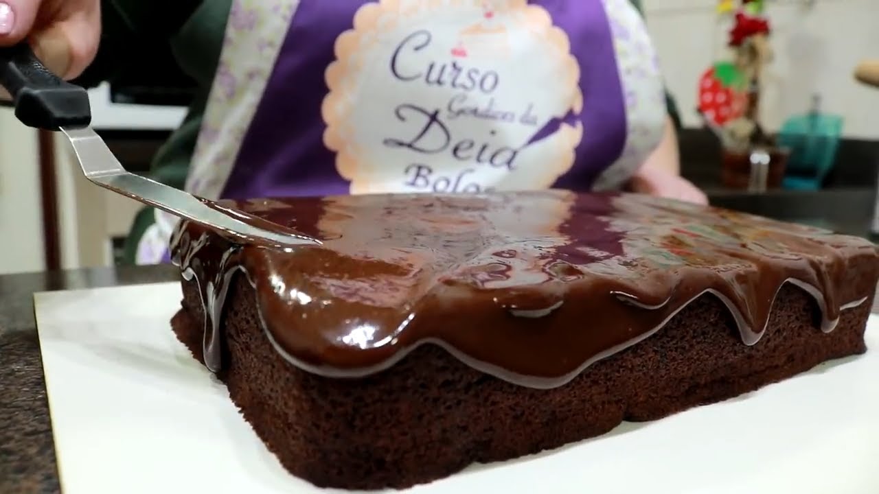 BOLO DE CHOCOLATE AMERICANO - SUPER FOFINHO E MOLHADINHO - YouTube