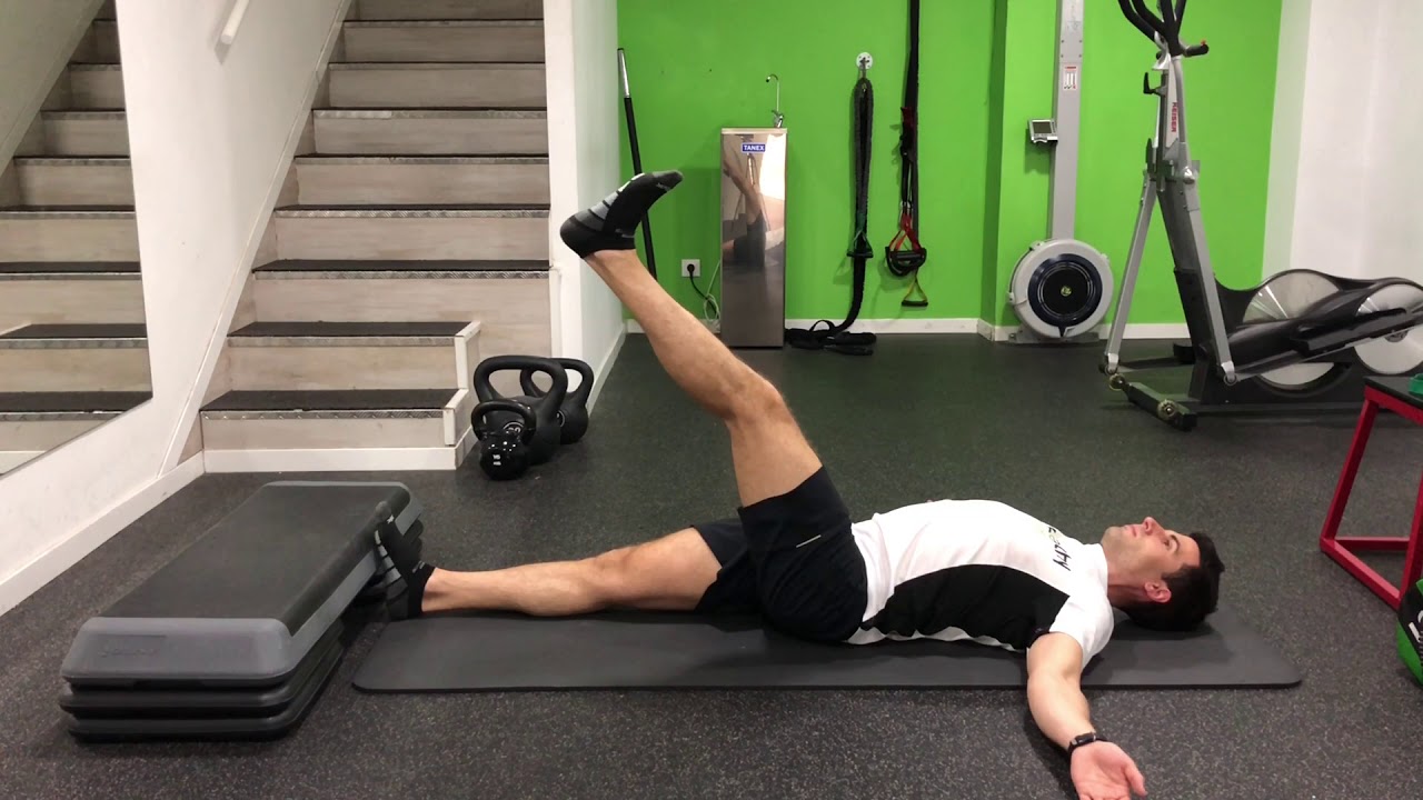 Estiramientos activos isquiotibiales - YouTube