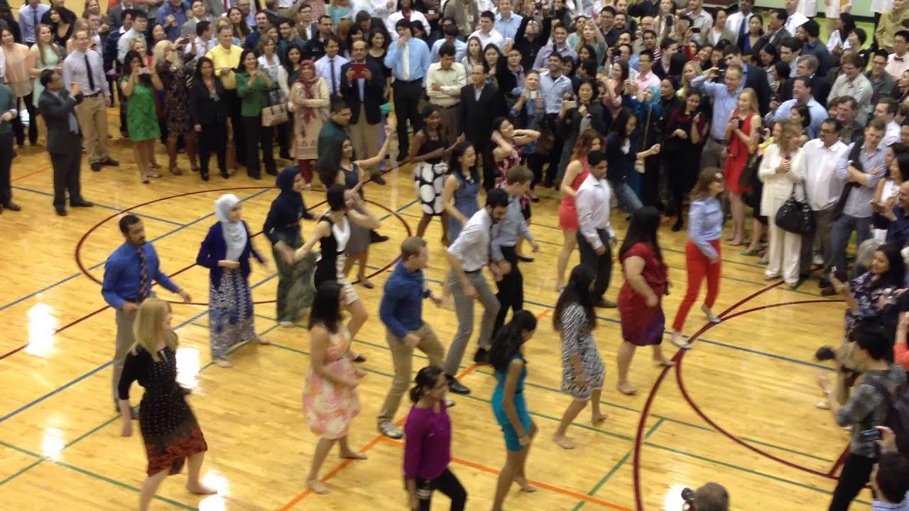 UT Southwestern Match Day Flash Mob - YouTube