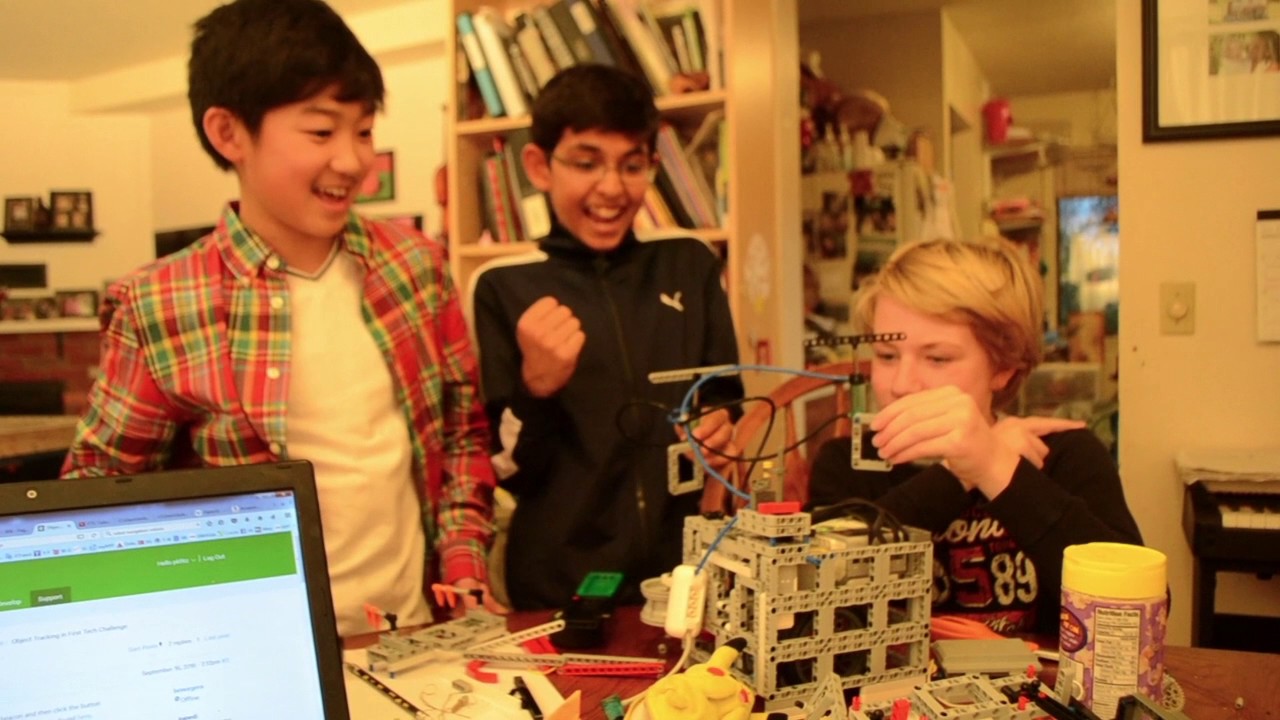 2016 FLL Robot Design - YouTube