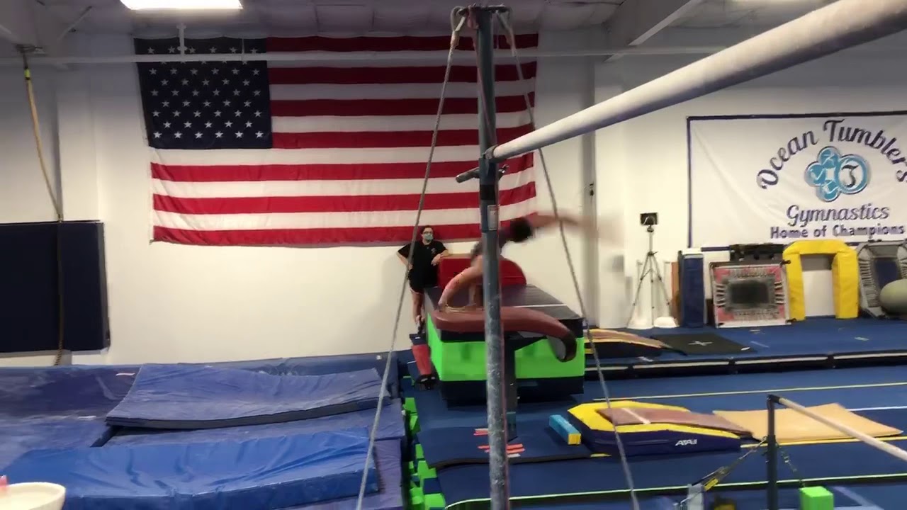 Yurchenko Layout Vault - YouTube