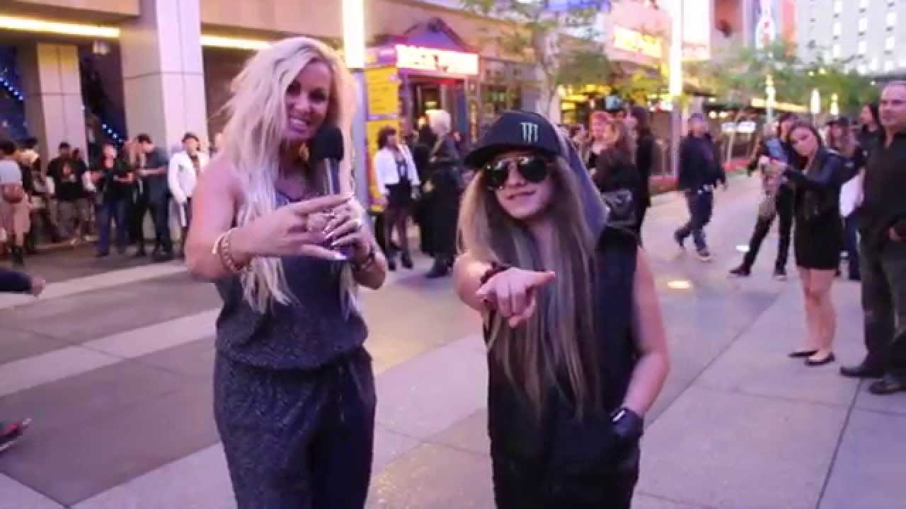 Revolver Golden Gods Awards 2014-NIK KAI - YouTube