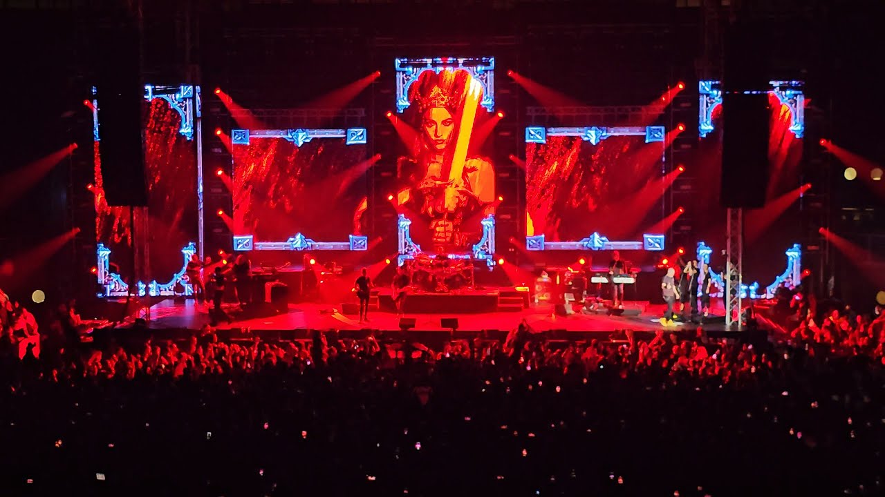 Thompson - Anica - Kninska kraljica (Live in Zadar 13.12.2025.) - YouTube