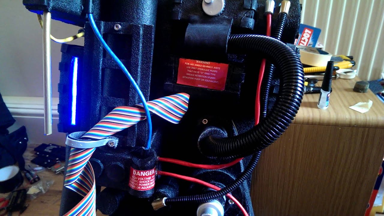 Proton pack power cell test - YouTube