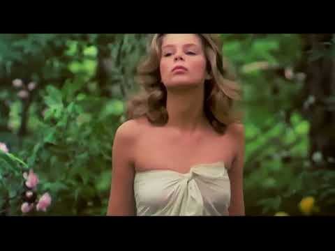 Alice in Wonderland (1976) - Singing scene
