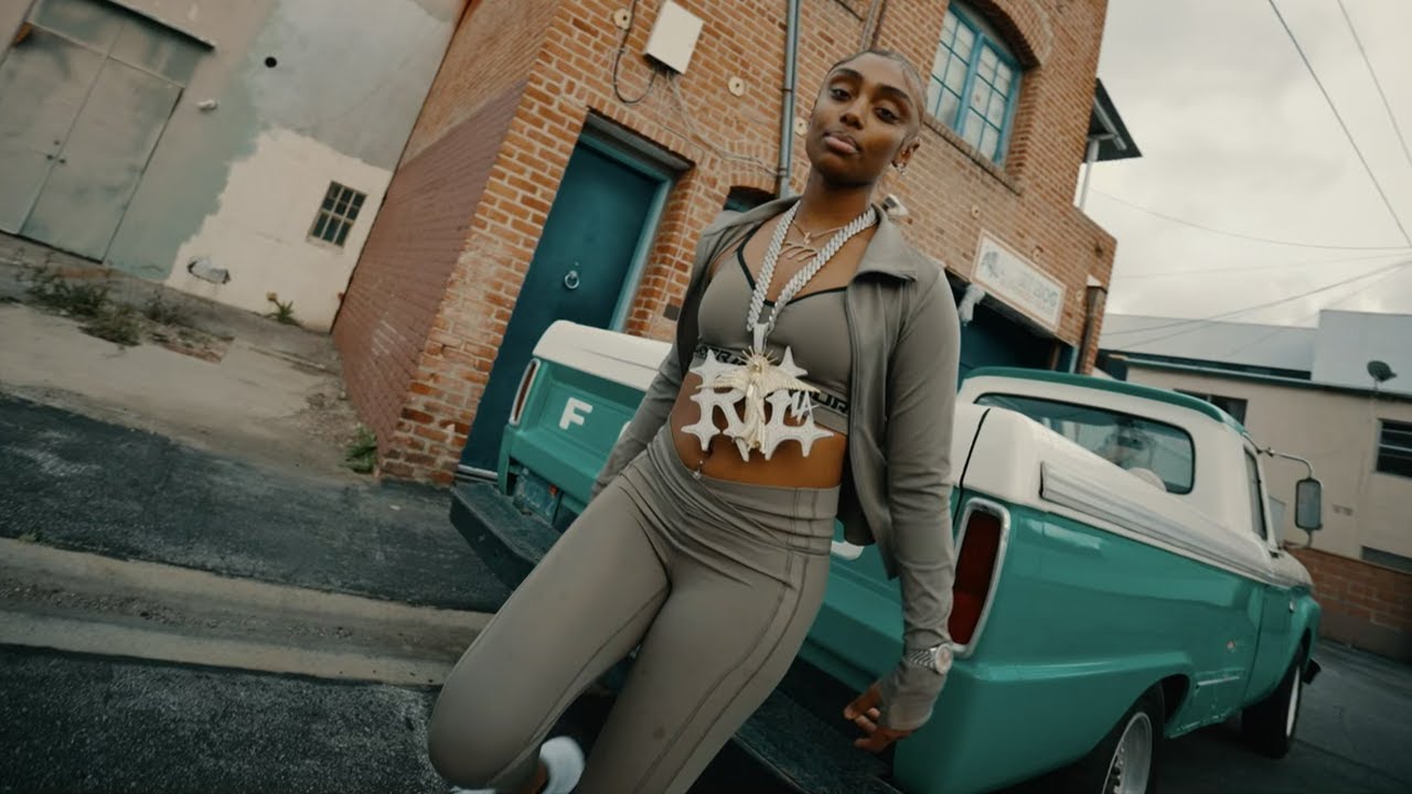 Lay Bankz - Good Look (Official Music Video) - YouTube