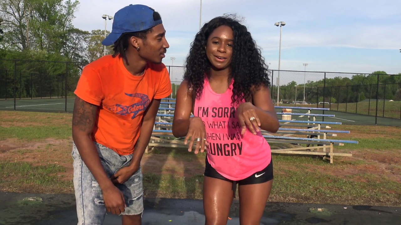 WATER BALLOON QUIZ CHALLENGE!! - YouTube