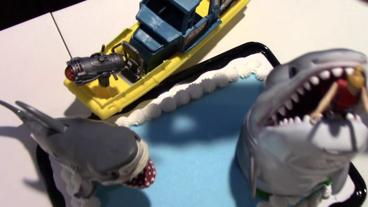How to make a quick Sharknado cake! - YouTube