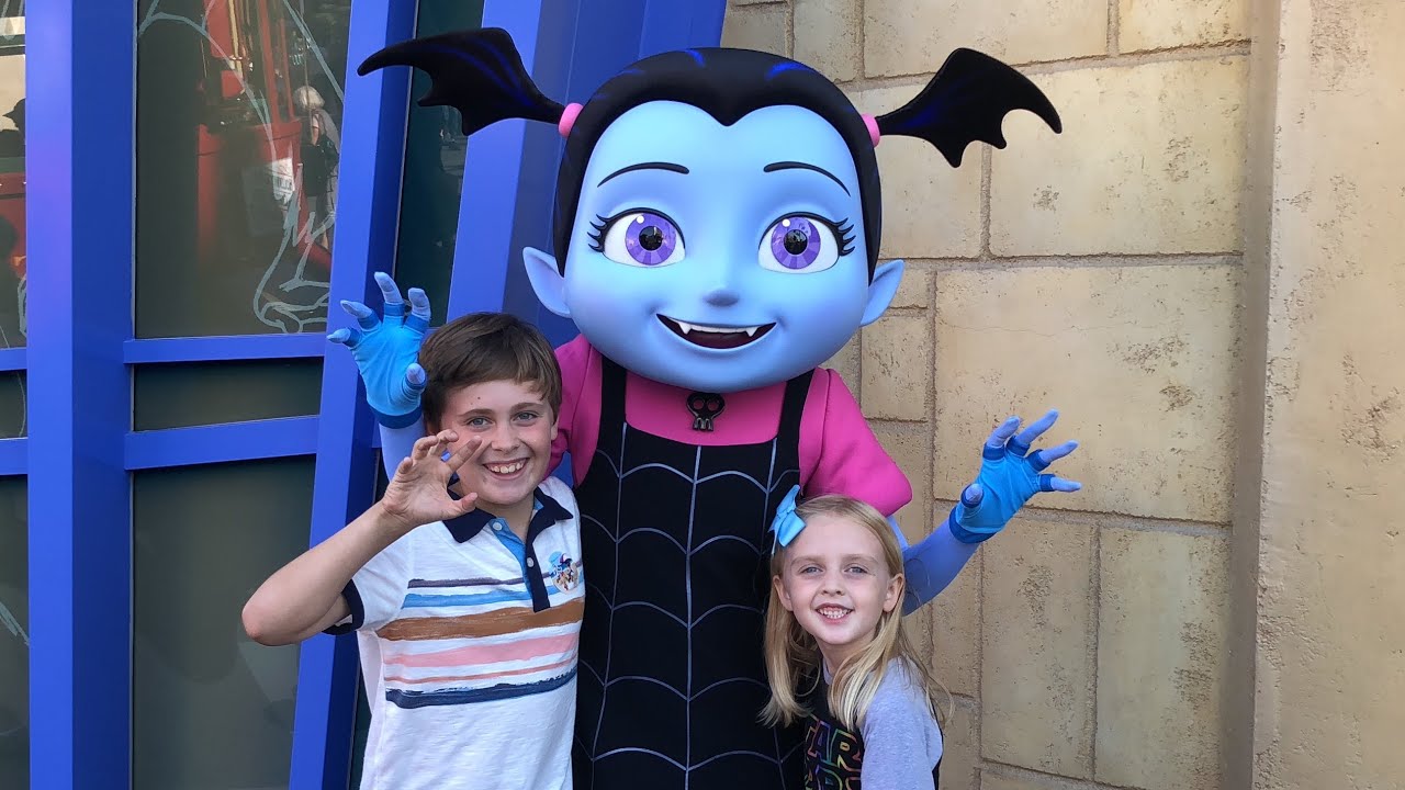 Disney Junior Dance Party & Vampirina Meet & Greet!!! - YouTube