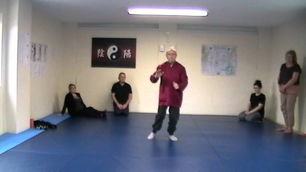 Eight Move One Step Tai Chi Form - YouTube