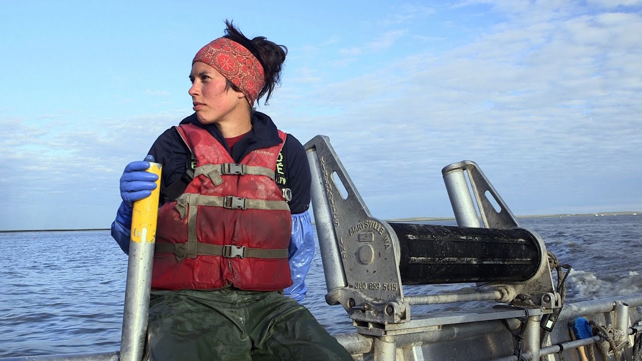 Family ties: adapting to the land at Graveyard Point - YouTube