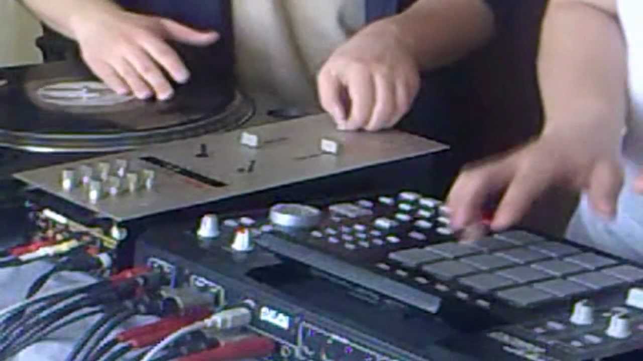 Jam session Turntable vs MPC - YouTube