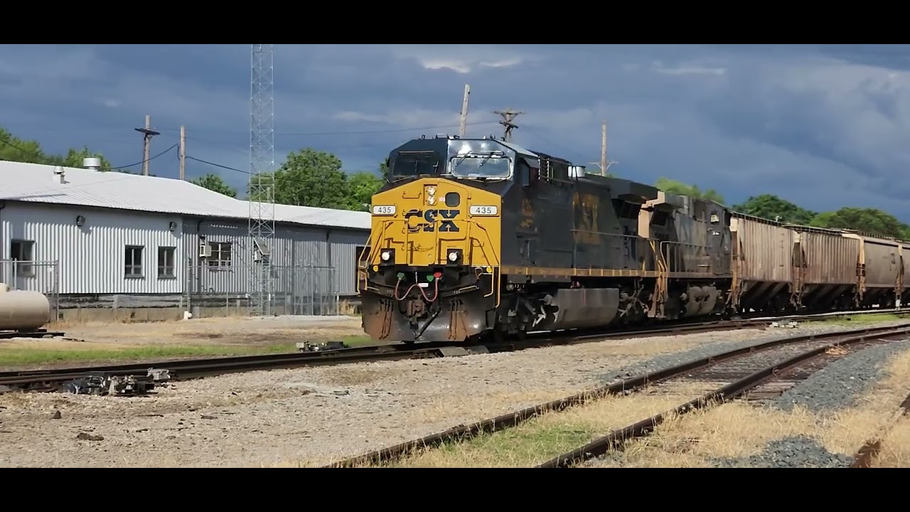 CSX 435 & CSX 140 Entering Saginaw Yard/LSRC 6303 & LSRC 6304 ...